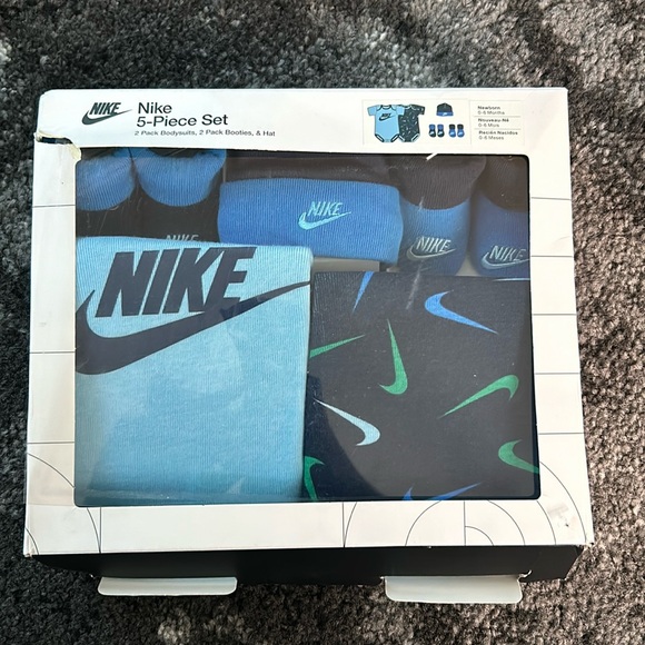 Nike | Matching Sets | Nike 5piece Set | Poshmark